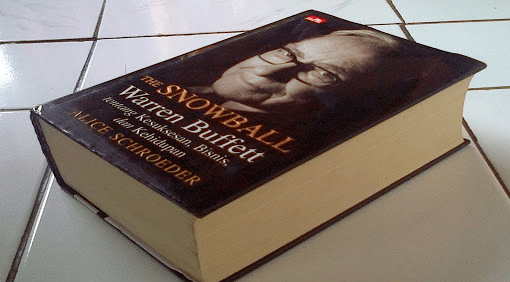 The Snowball: Warren Buffett and the Business of Life - Invest Mindset
